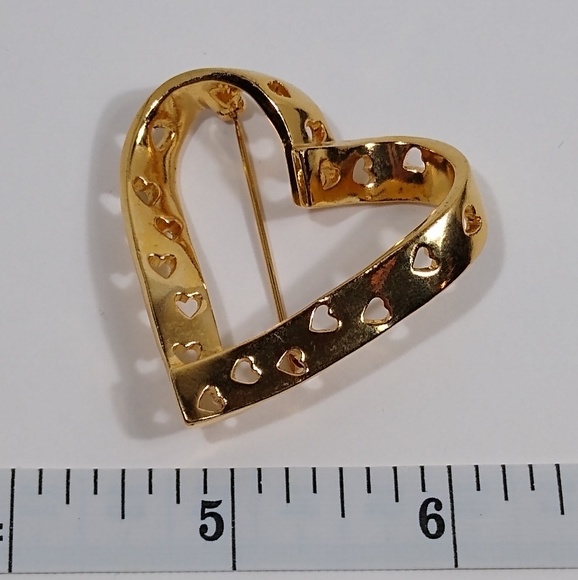 Avon | Jewelry | Vintage Avon True Hearts Gold Pin Brooch | Poshmark